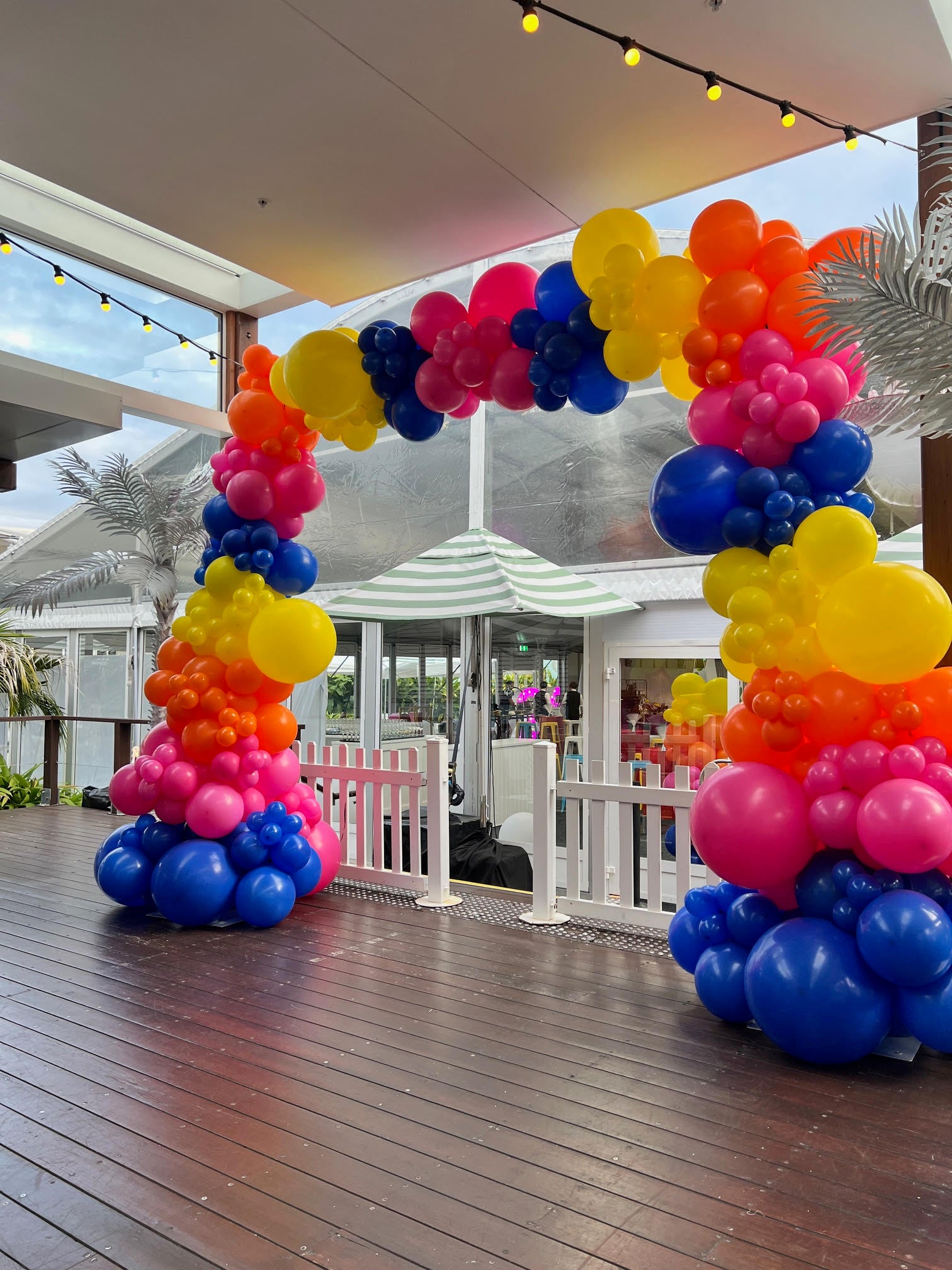 Ultra Organic Balloon Arch – Balloon HQ Gold Coast
